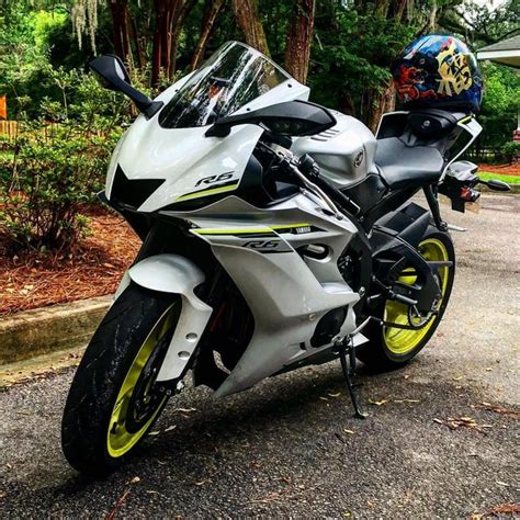 Yamaha R6