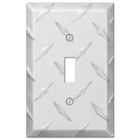 Diamond Collection Single Toggle Wallplate In Aluminum By Amerelle