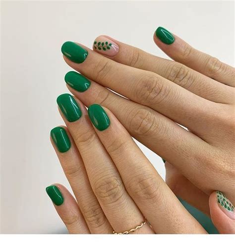 สีเขียวกำลังมา รวม 25 ไอเดีย ทาเล็บสีเขียว หลายเฉด ไว้เปลี่ยนลุคในวันหยุด 💚💚💚 Hair And