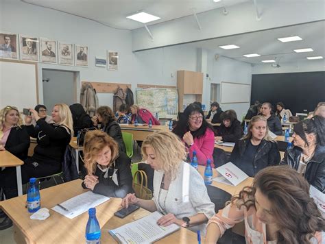 12 училища обмениха идеи и опит на форум в МГ уча в Пловдив