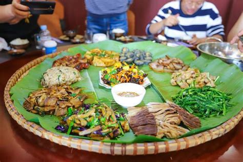 舌尖上的百色美食壮乡蕉叶簸箕宴每道都让人垂涎欲滴 腾讯新闻