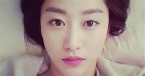 전혜빈 셀카 침대 위에 누워 찰칵 미모에 물 오른 듯