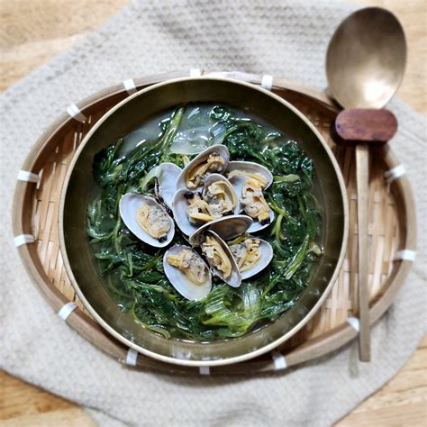 봄의 맛 제철 바지락쑥국 끓이기 들깨가루 바지락쑥된장국