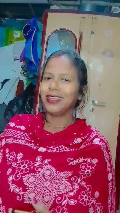 বয়ফ্রেন্ডের সাথে কথা বলতে গিয়ে যখন মায়ের কাছে ধরা পড়ে যায় 🤣 Funny