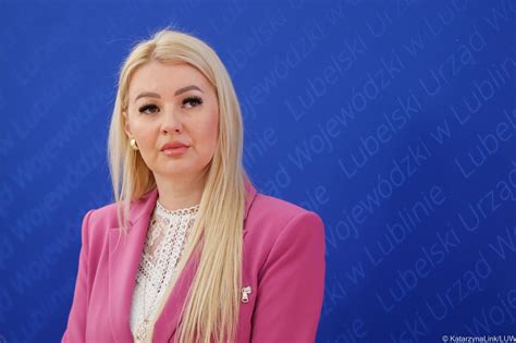 Szwagierka Sasina uciekła przed kadrową miotłą pod skrzydła marszałka z PiS