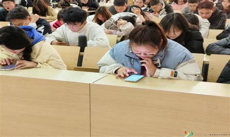 学宪法知识竞赛 食品工程技术系