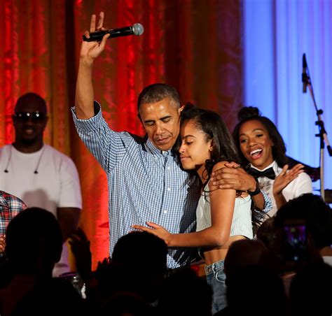 Filha De Barack Obama E Michelle Malia Obama Se Muda Para Harvard Estrelando