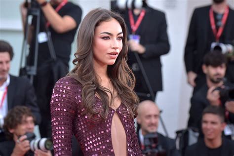 Valentina Cabassi E Ernia Sono Diventati Genitori Di Sveva