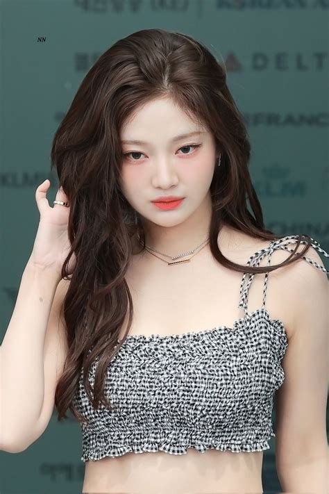 Imnot딸기 On Twitter 소녀 예쁜 여자 얼굴 의상 영감