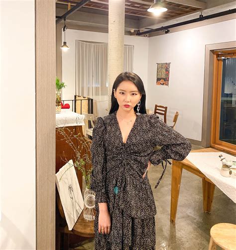 트윈메이트 Ootd 하객룩 플라워원피스 데일리룩 데이트룩 코디맛집 단아하고 예쁘고