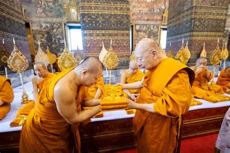 พัดยศ สมณศักดิ์พระสงฆ์ไทย ๓๐๐ วัน แห่งการเสด็จสวรรคต พระบาทสมเด็จพระปรมินทรมหาภูมิพลอดุลยเดช