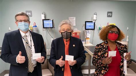 Gov Kay Ivey Top State Health Officials Receive Covid 19 Vaccine Monday