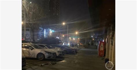 西安警方通报男子自29层坠楼砸中5岁男孩2人死亡 腾讯新闻