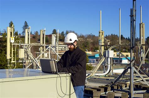 Field Work With A Spectrum Analyzer Signal Hound