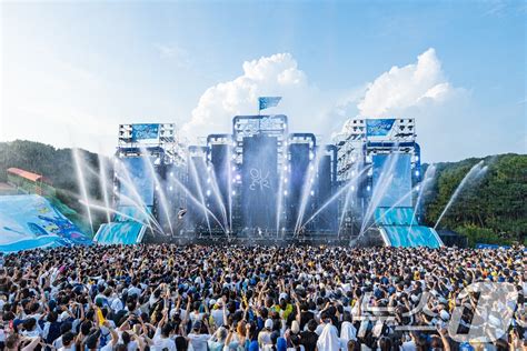 오비맥주 카스 짜릿한 워터쇼로 잊지 못할 여름 선사 뉴스1