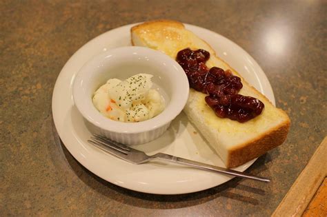 Coffeecake Nissin おはようございます。 待ち遠しかったお日様が顔を出しました。 1日の始まりには