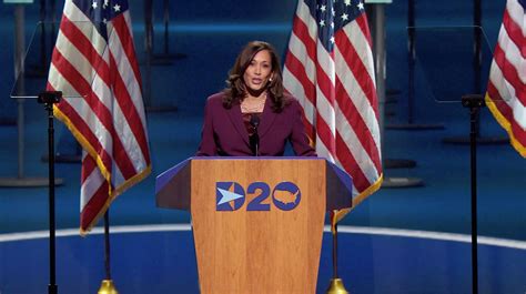 Kamala Harris Normaliza La Experiencia Inmigrante Womens Equality Center Infobae