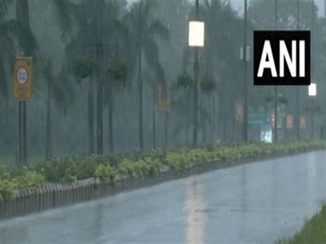 Rain Lashes Parts Of Delhi Ncr Early Morning Headlines
