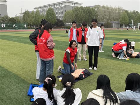 “守护生命 救在身边” 商学院联合公共体育教研部开展急救知识进课堂活动 团委