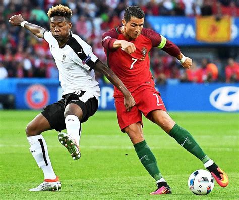 Portugals Ronaldo Verschießt Elfmeter Österreich Holt 00 Fußball