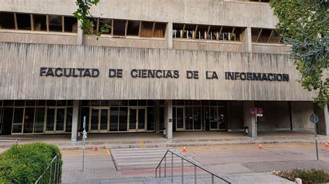 La Facultad de Ciencias de la Información celebra su ª aniversario Generación dos punto cero