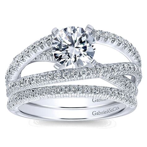 Wedding Band 14k White Gold Diamond Curved