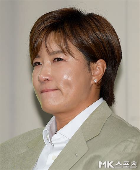 ‘부친 고소 눈물 참는 박세리 [mk포토] 매일경제