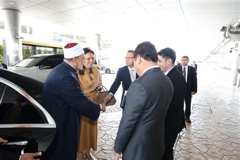 شيخ الأزهر يغادر تايلاند متوجهًا إلى إندونيسيا ضمن جولته بجنوب شرق آسيا