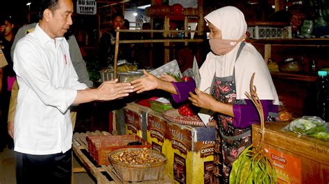 Jokowi Kenaikan Harga Beras Di Indonesia Tak Sedrastis Negara Lain