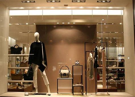 店面橱窗装修效果图 壁纸店面图装修效果图 店面装修效果图 文秘苑图库