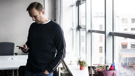 Russias Jailed Opposition Leader Navalny Released After 20 Days