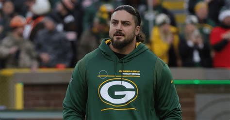 David Bakhtiari Believes Artificial Turf Makes Football Worse