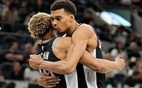 Nba époustouflant Victor Wembanyama Encore Désigné Rookie Du Mois En