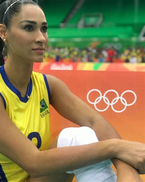 ジャケリネ・カルバリョさんのインスタグラム写真 ジャケリネ・カルバリョinstagram 「hoje é O Dia Do Atleta