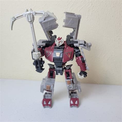 Transformers Generations Deluxe Skullgrin Universe Classics