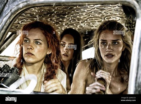 Riley Keough Courtney Eaton Rosie Huntington Whiteley Mad Max Fury