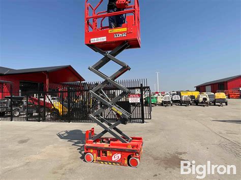2021 Sinoboom 1330se Electric Self Propelled Scissor Lift Bigiron Auctions