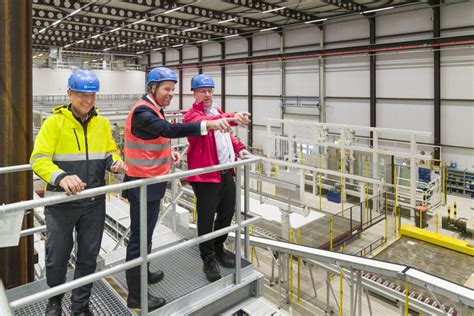Werkbezoek Minister De Jonge Aan Woningfabriek Architectuurnl