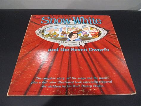 Vintage 1962 Vinyl LP Record Snow White And The Seven Dwarfs Walt