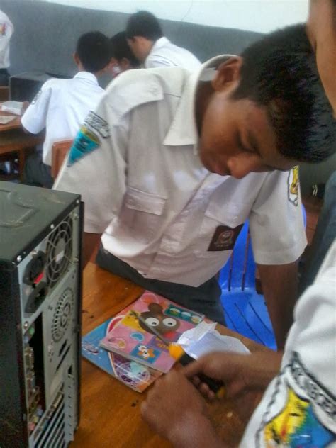 Kumpulan Contoh Makalah Cara Bongkar Dan Pasang Cpu