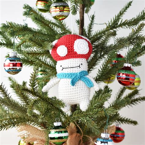 16 Cute Free Crochet Christmas Ornament Patterns Tiny Curl Crochet