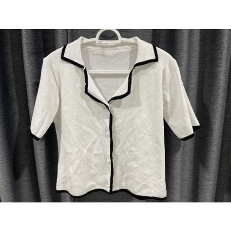 เสื้อสีขาวคอปกแขนสั้น บออภัยไม่ได้รีดค่ะ Shopee Thailand