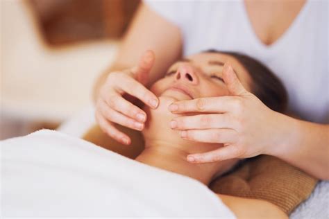 Premium Photo Woman Having Japan Style Face Massage In Salon