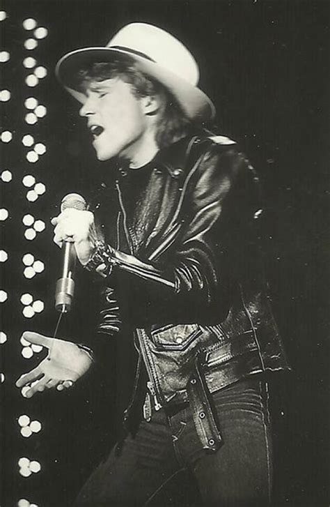 Pin By Si Guarino On Andy Gibb Andy Gibb Barry Gibb Andy