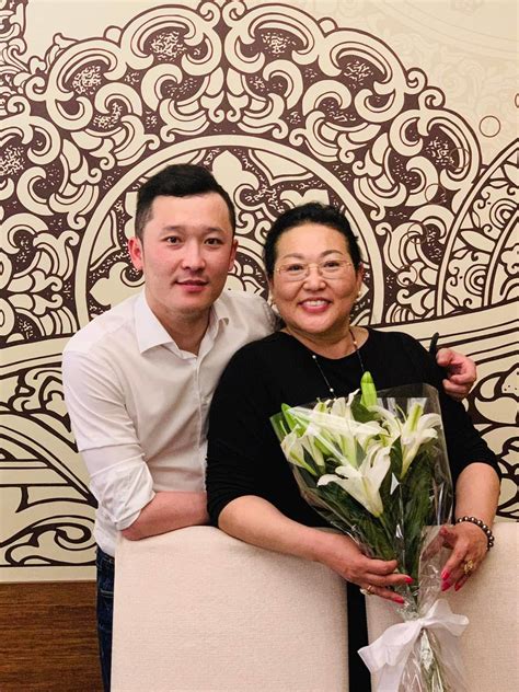 Миний ээж хөөрхөн Added A New Photo Миний ээж хөөрхөн