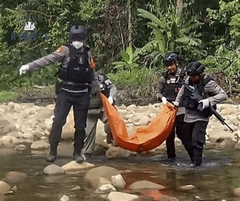 Indonesia Six Traditional Gold Miners Who Had Been Missing After An