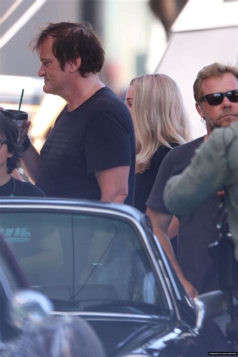 Марго Робби на фото со съёмок «Однажды в Голливуде Тарантино