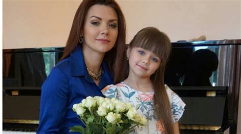 ΤΟ ΠΙΟ ΟΜΟΡΦΟ ΚΟΡΙΤΣΙ ΣΤΟΝ ΚΟΣΜΟ Ipliroforia Gr