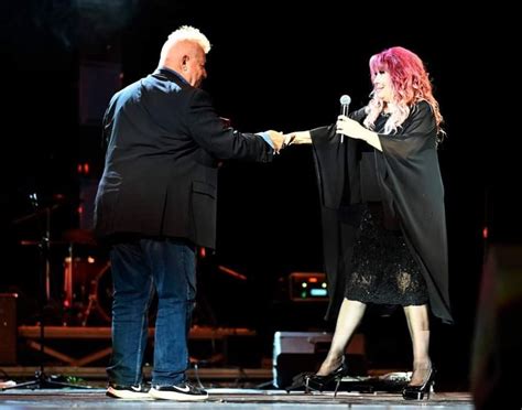 Петя Буюклиева Марги Хранова и Михаил Белчев с награди от Международния фестивал за поп и рок