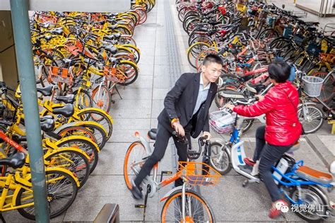 第一现场 三个月猛增近三倍 共享单车塞到路难行